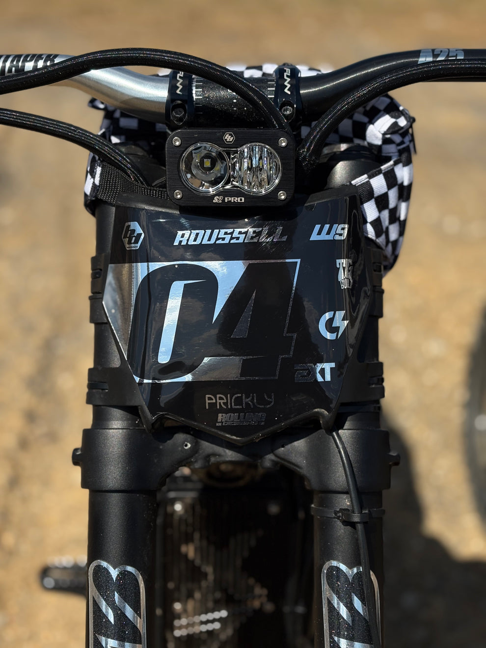 Motocutz Simple Plate – Rolling Designs MX